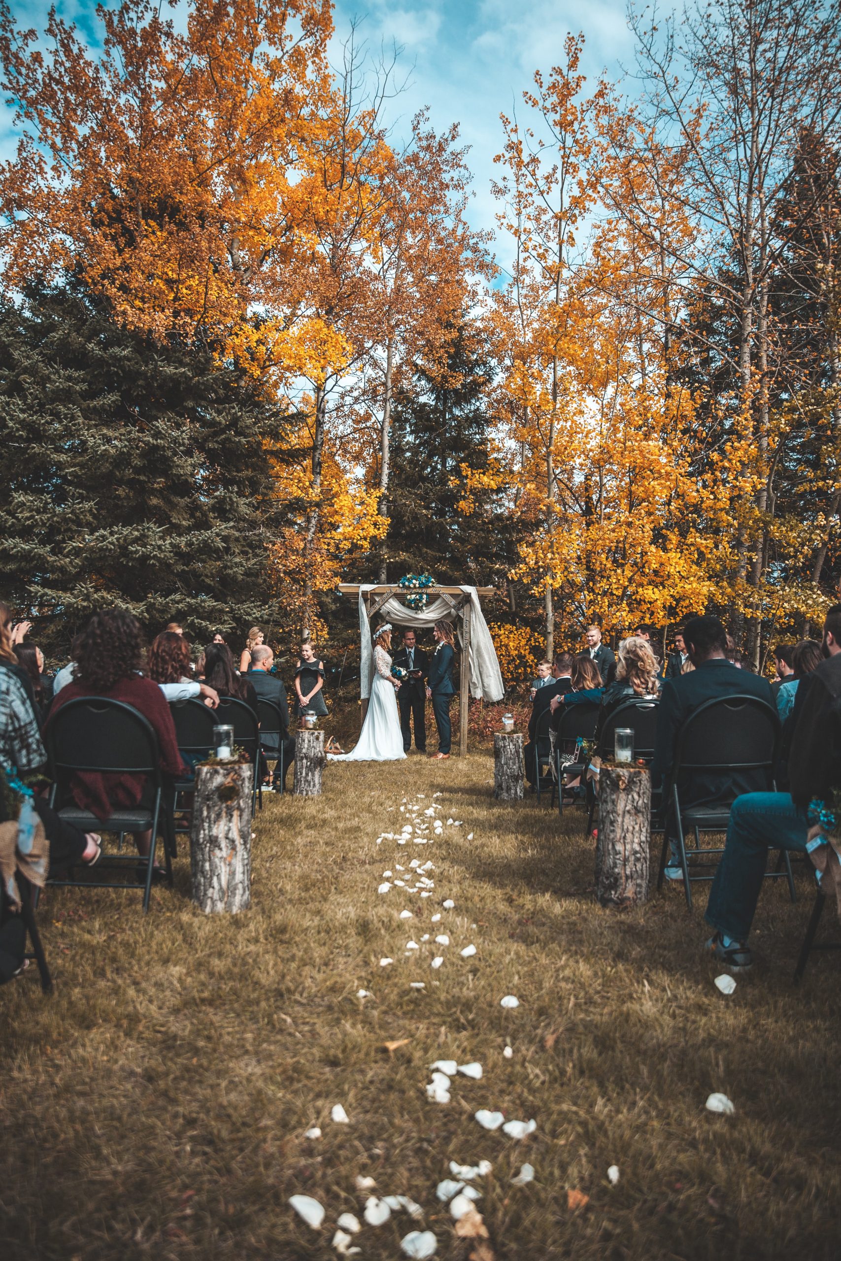 WHY DO YOU NEED WITNESSES TO SIGN YOUR MARRIAGE LICENSE? - Spain4Weddings