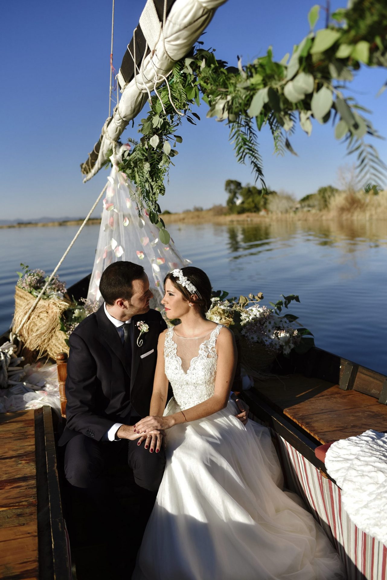Lakeside Wedding in Valencia - Spain4Weddings